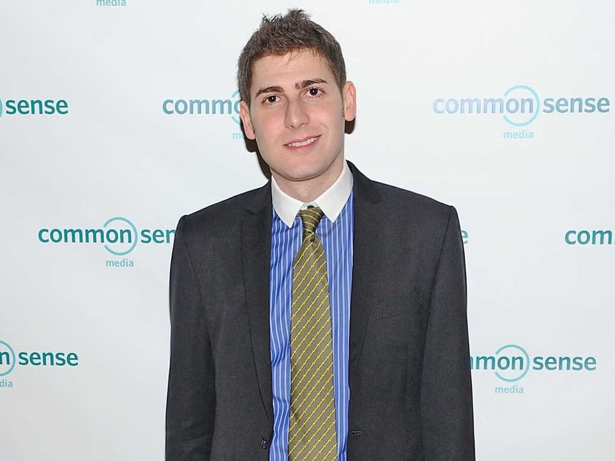 Inspiration Journey of New Age Entrepreneur Eduardo Saverin – Your Tech ...